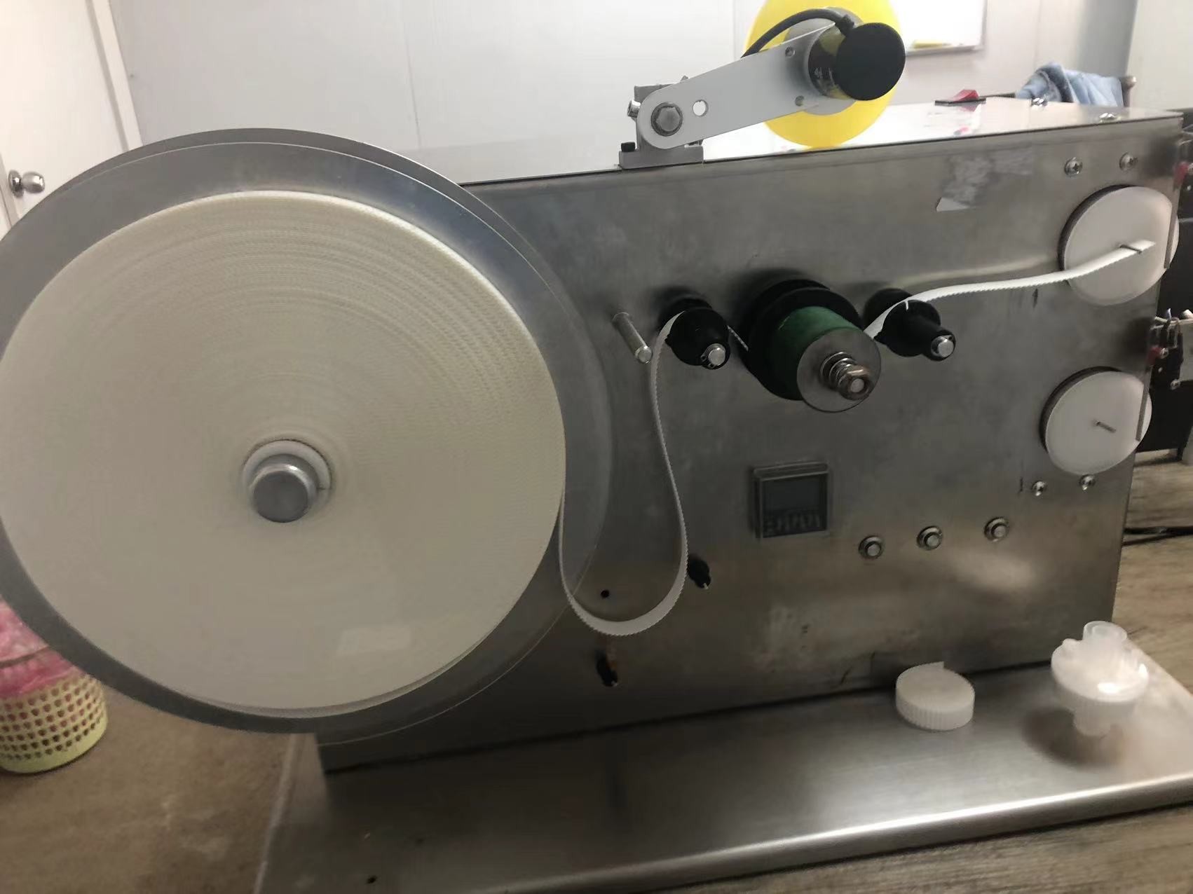 900-1200pcs/hour Capacity Paper Roll Winding Machine for ±0.2mm ...